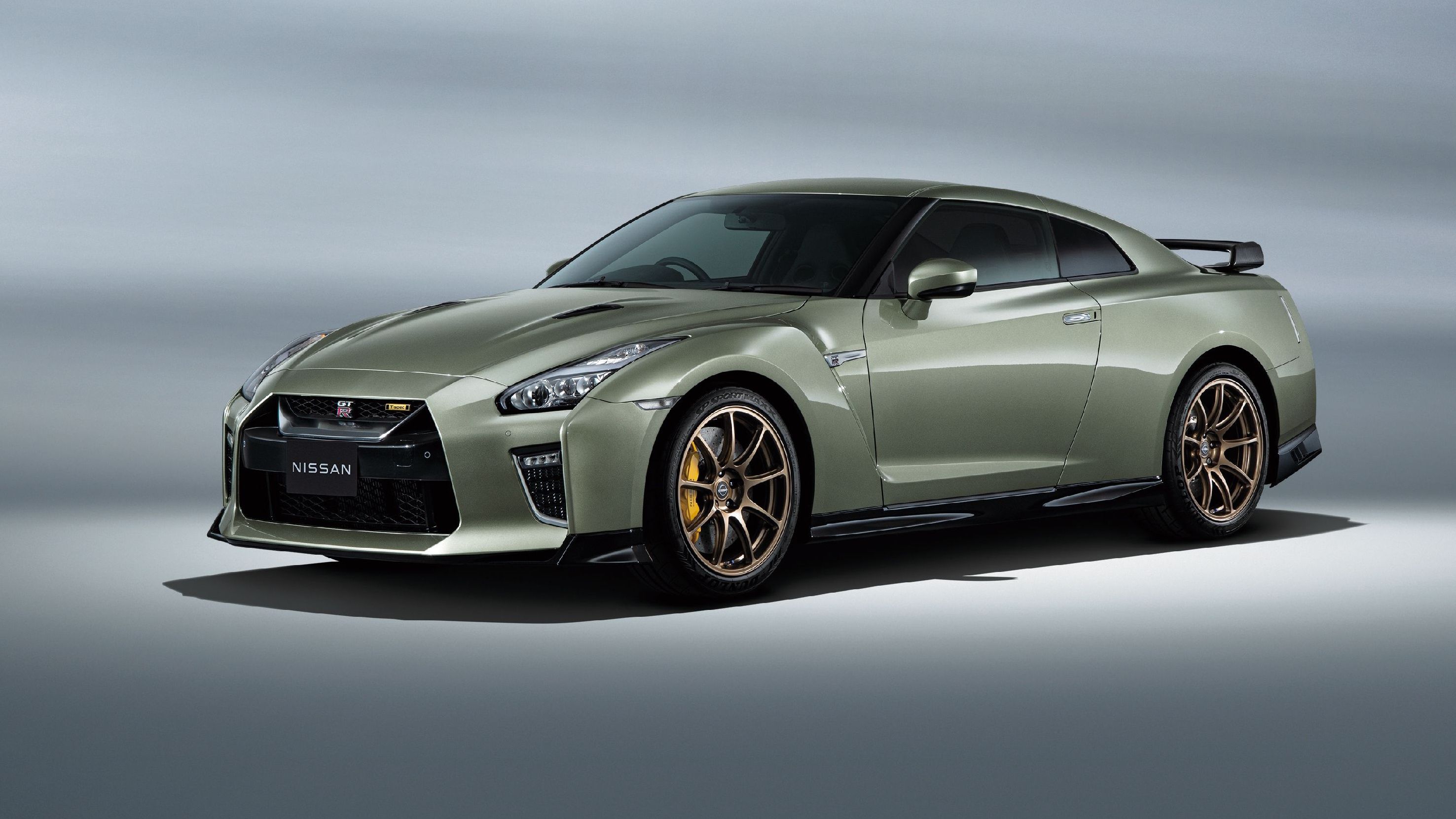 2022 Nissan GT-R: Performance, Price, and Photos