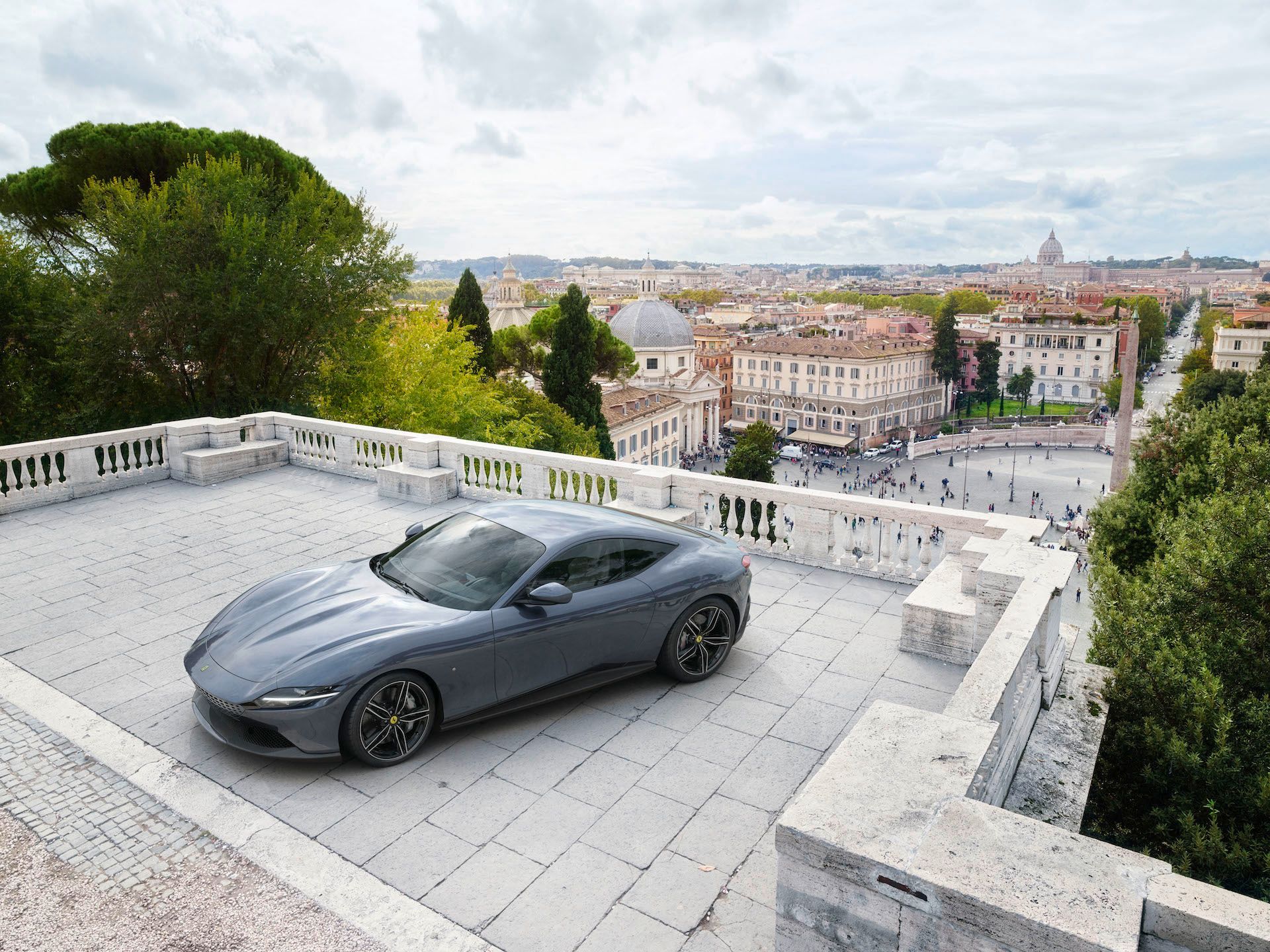 2022 Ferrari Roma: Performance, Price, and Photos
