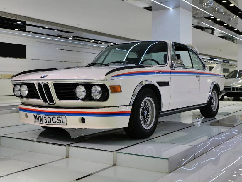 RM Sotheby's Bavarian Legends Collection Is An Epic Lineup of Classic BMWs