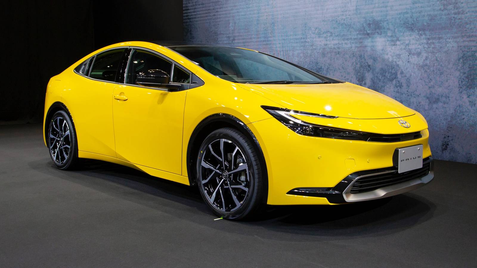 Hollywood's (Once) Favorite Prius Is Back And Here's Why It's Lambo Cool