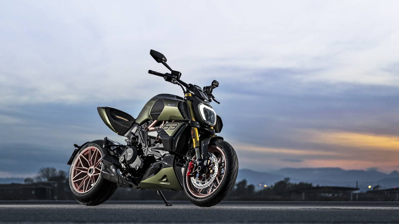Here Are The 10 Best Luxurious Production Motorcycles