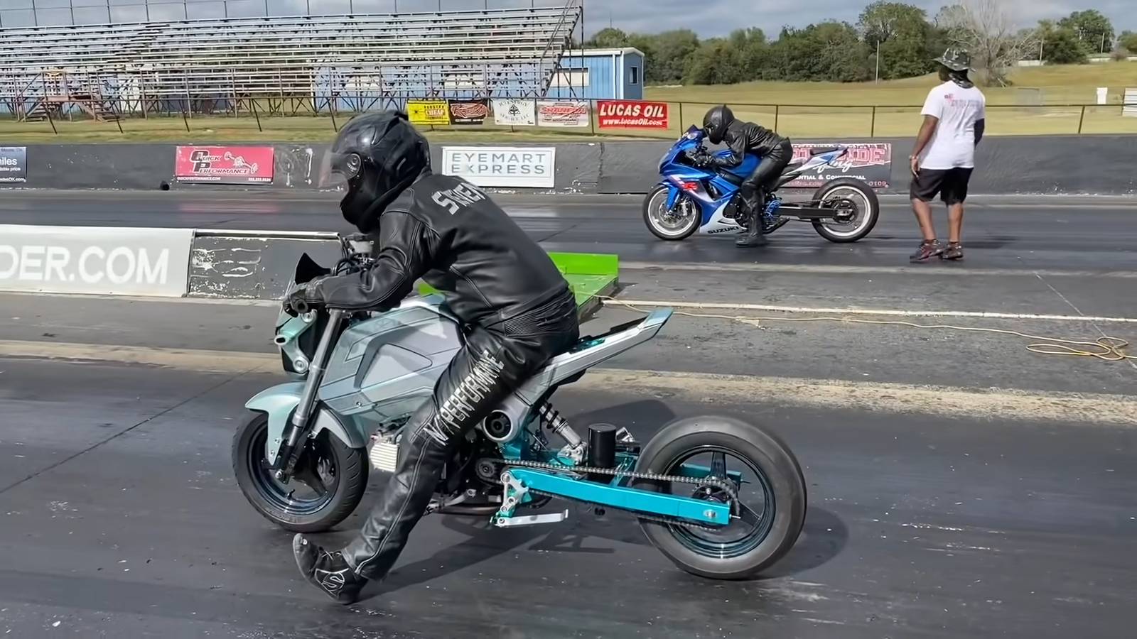 NOS-equipped Honda Grom Drag Races A Suzuki GSX-R600 And The Results ...