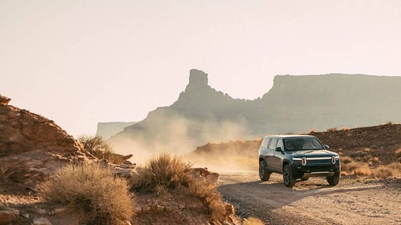 10 Ways The Rivian R1S Is Better Than The Tesla Model X