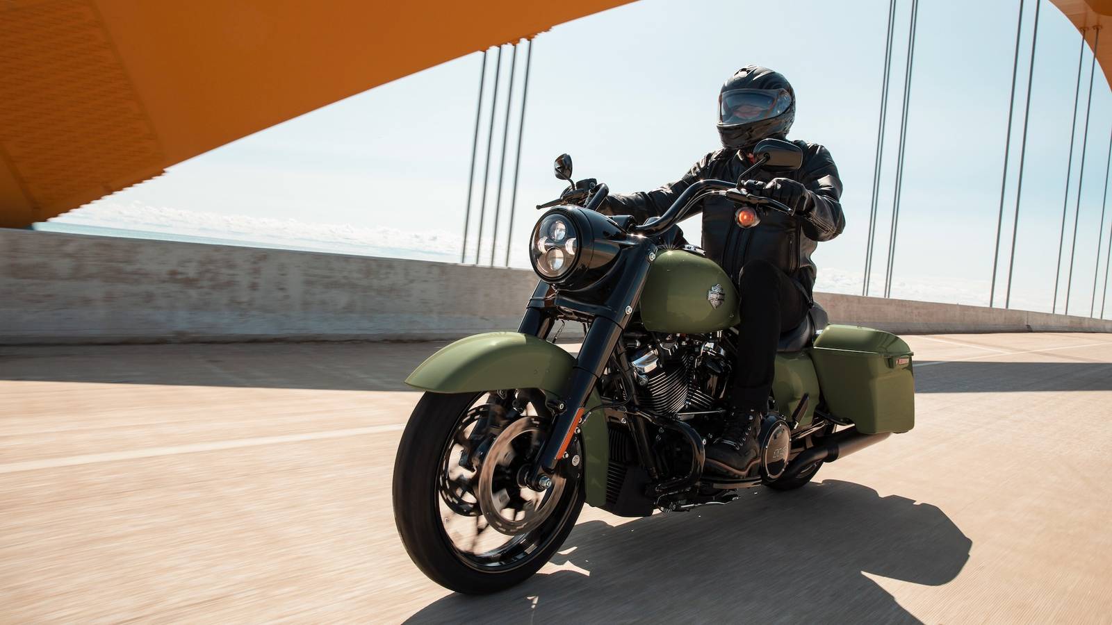10 Reasons Why The Harley-Davidson Road King Is The Perfect Touring Bike