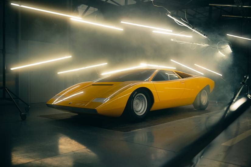 10 Things You Need To Know About The Original Lamborghini Countach