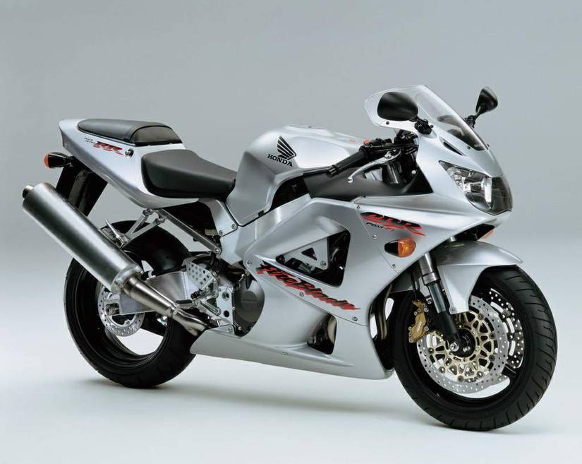 The Most Iconic Honda Superbikes Ever: CBR900RR and CBR1000RR Fireblade