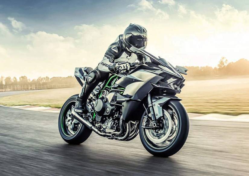 13 Reasons Why The Kawasaki Ninja H2R Is The Craziest Motrocycle In the ...