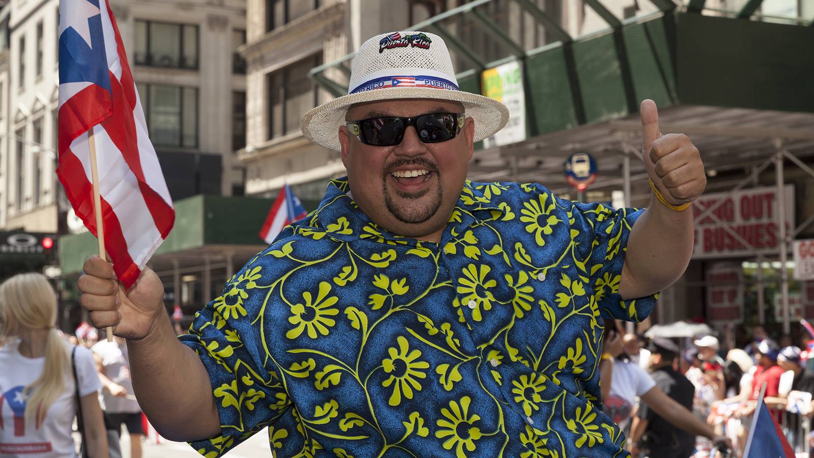 Here's How Much Fluffy Iglesias' 84 Volkswagen Buses Are Worth