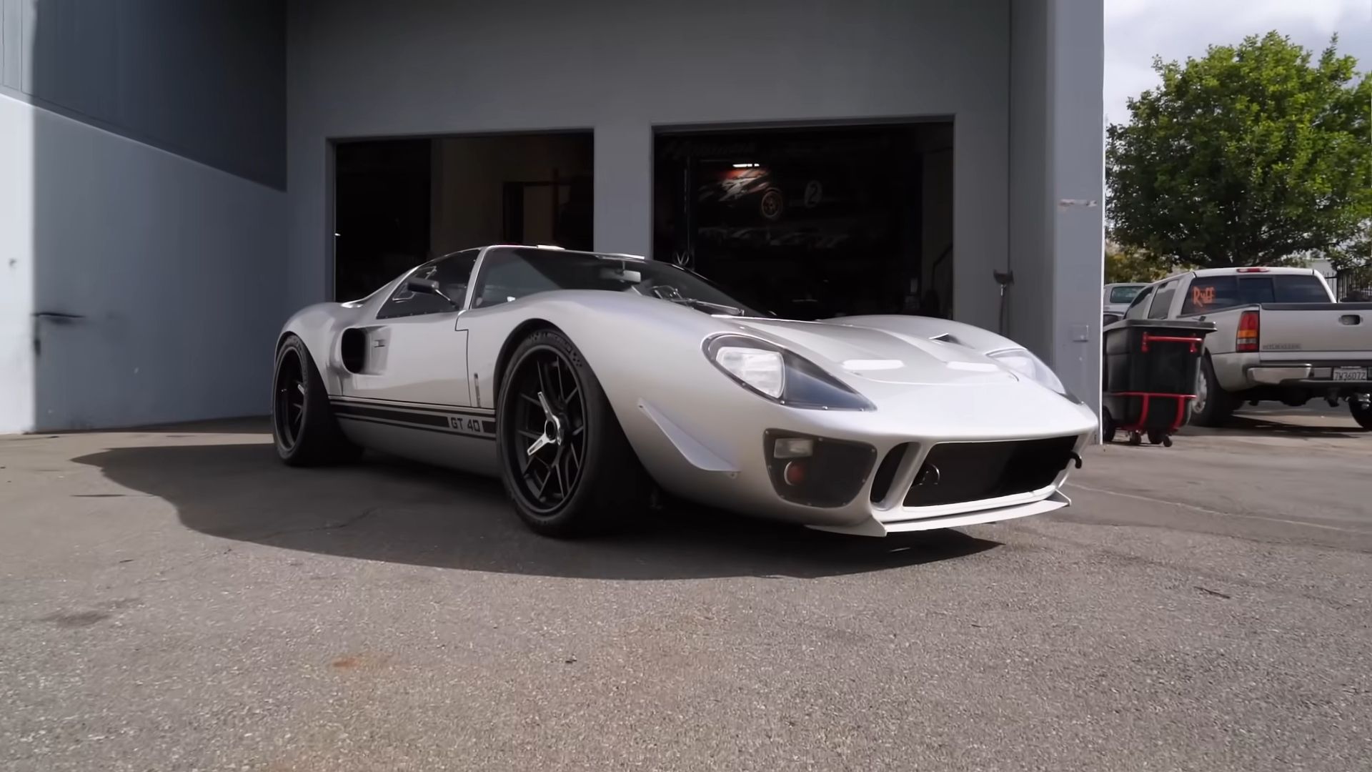 Here’s An In-Depth Look At The Superformance Ford GT40 And Its Shelby ...