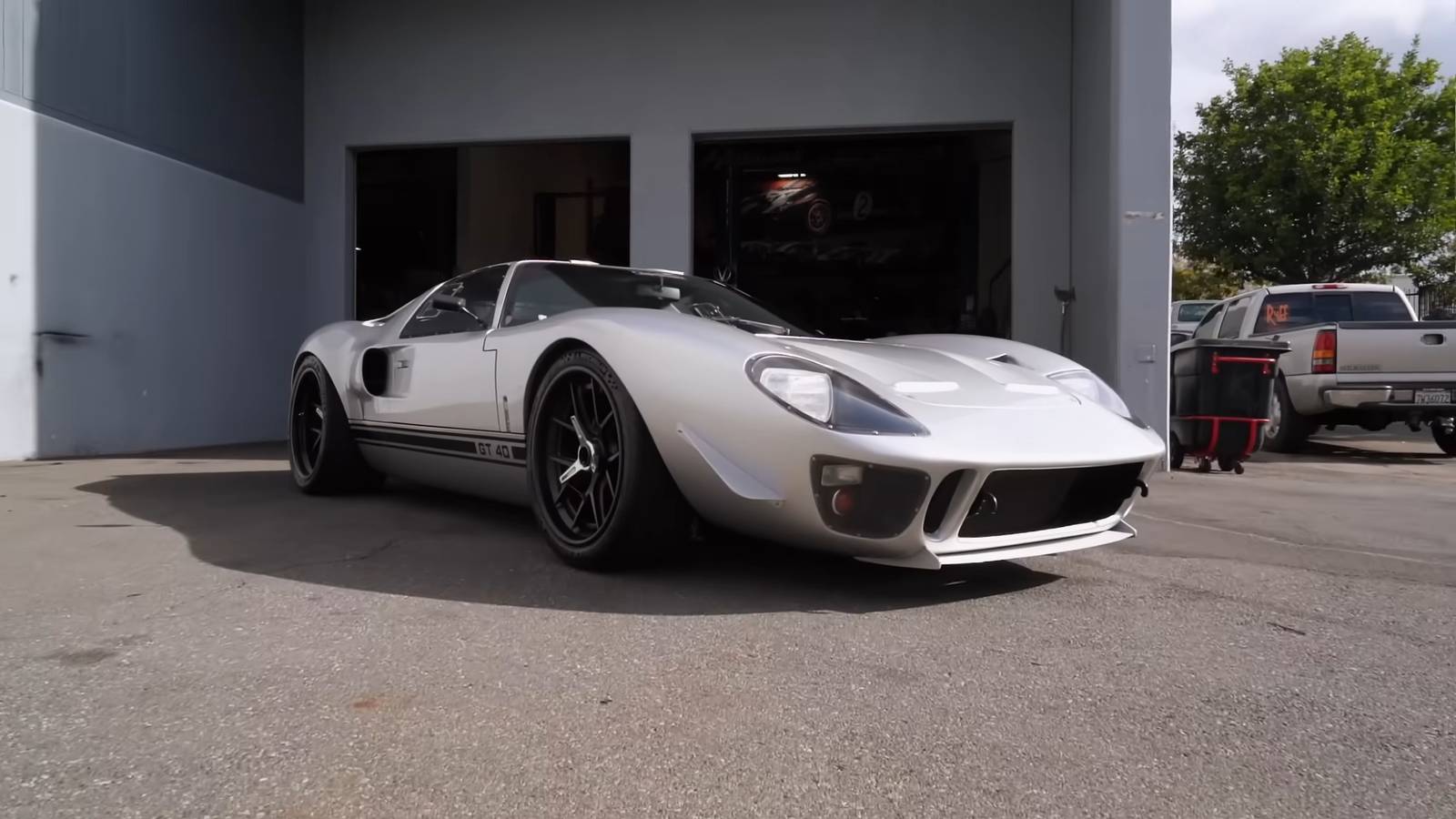 Here’s An In-Depth Look At The Superformance Ford GT40 And Its Shelby ...
