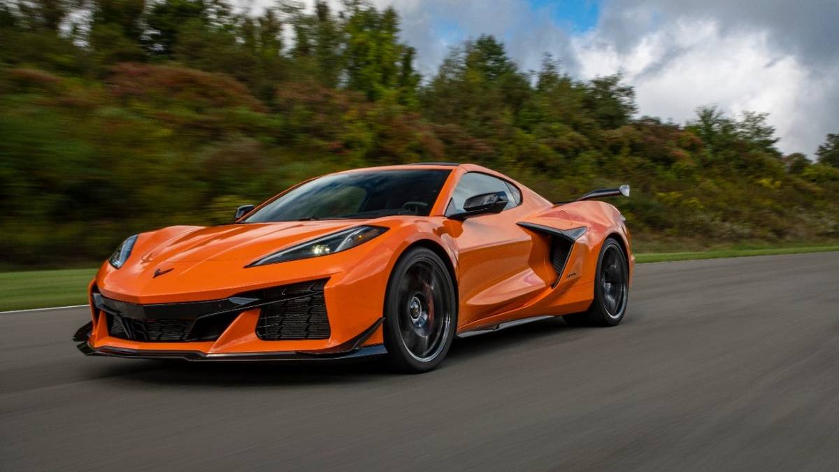 The C9 Corvette Will Reportedly Arrive In 2028 And Retain Its Internal ...