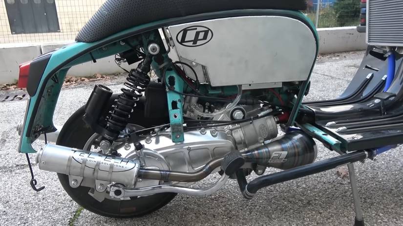 Here's An Insane Lambretta Scooter With More Horsepower Than A Kawasaki ...
