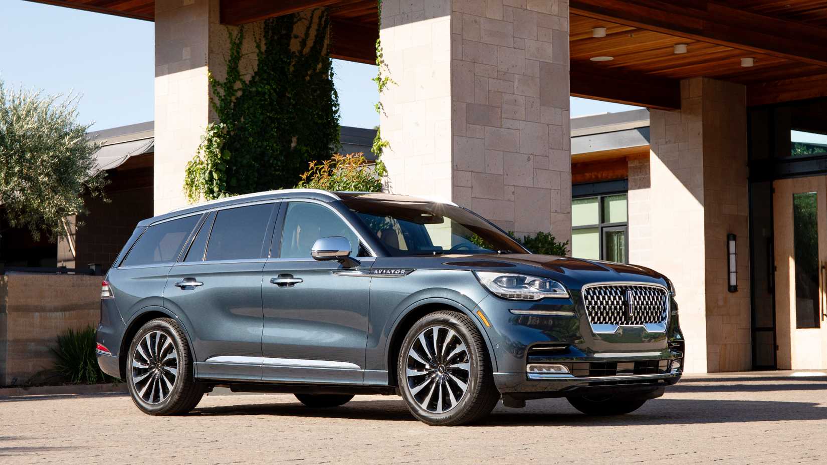 Exciting 2023 Lincoln Aviator Plug In Hybrid Range Images