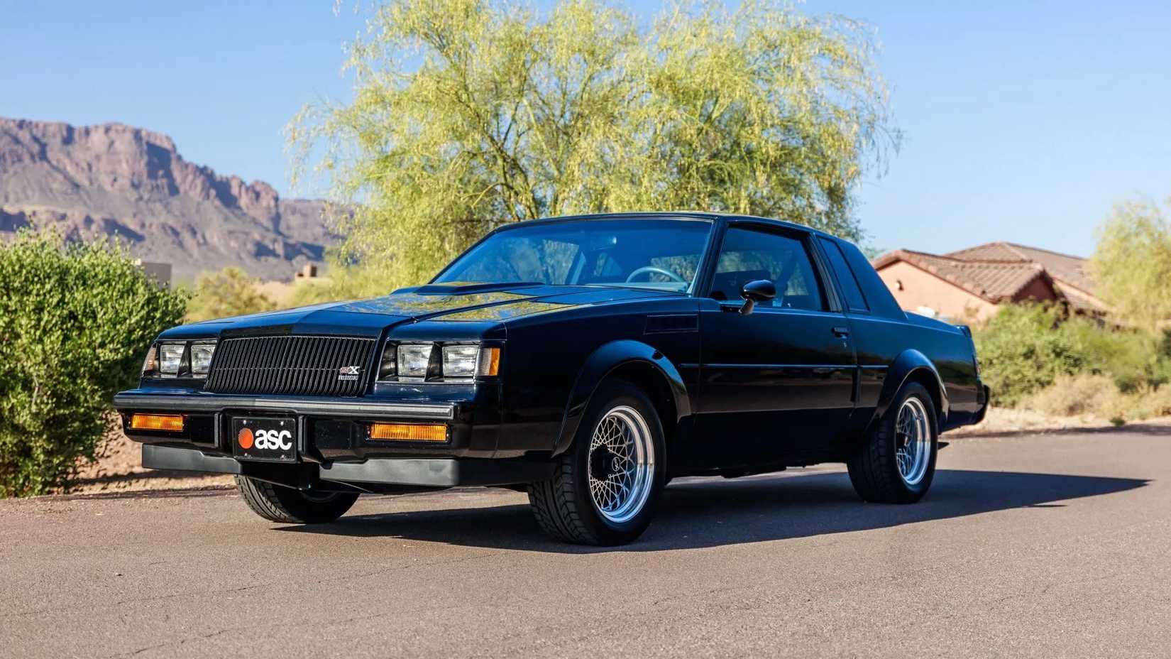 10 Sleeper Cars That Can Give The Porsche 911 A Run For Its Money