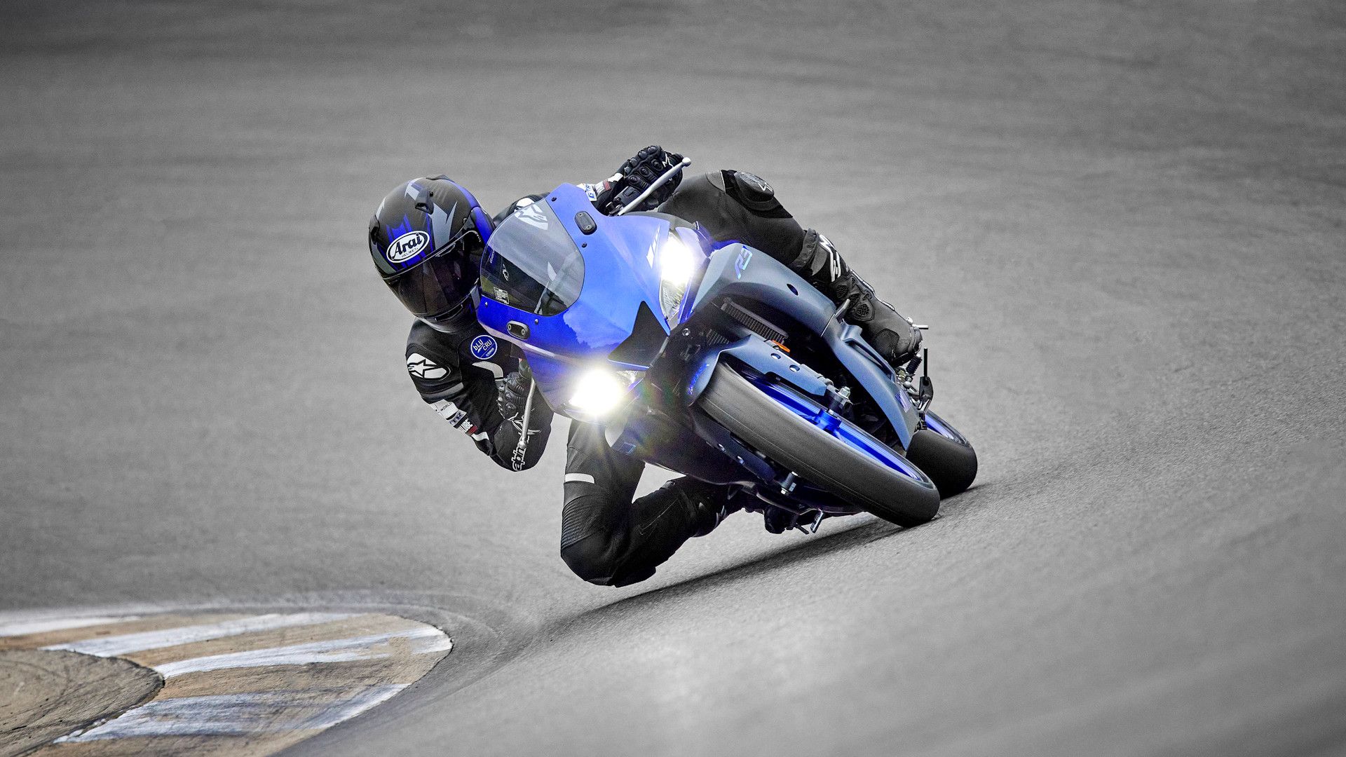 2023 Yamaha YZF-R3 | TopSpeed