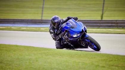 2023 Yamaha YZF-R3 | TopSpeed