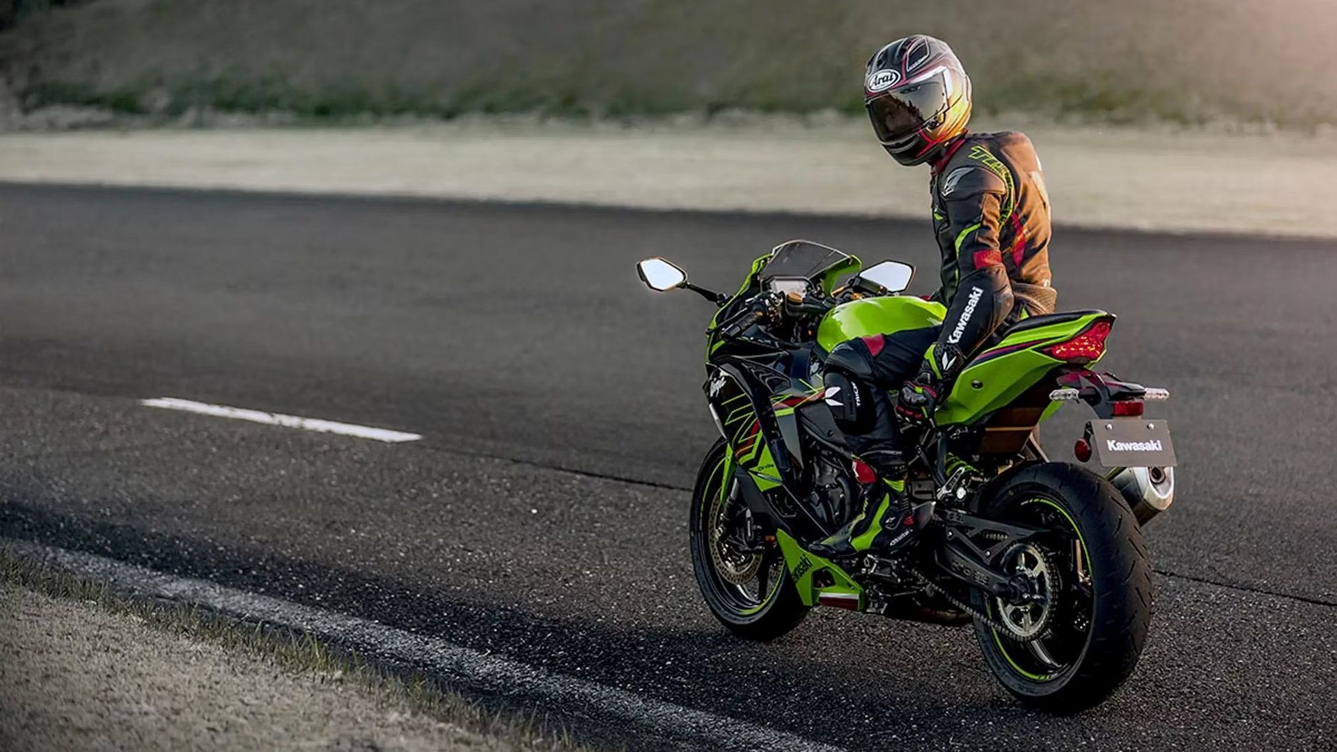 2023 Kawasaki Ninja ZX-4RR: Performance, Price, And Photos