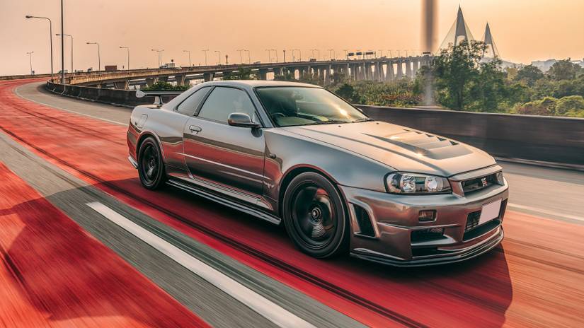 Here's Why The R34 Nissan Skyline GT-R Remains A Legend Among Legends