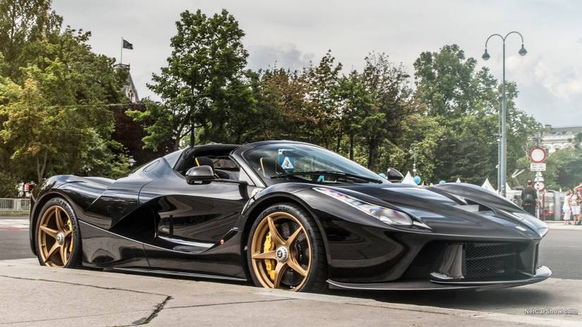 10 Things You Should Know About The Ferrari LaFerrari