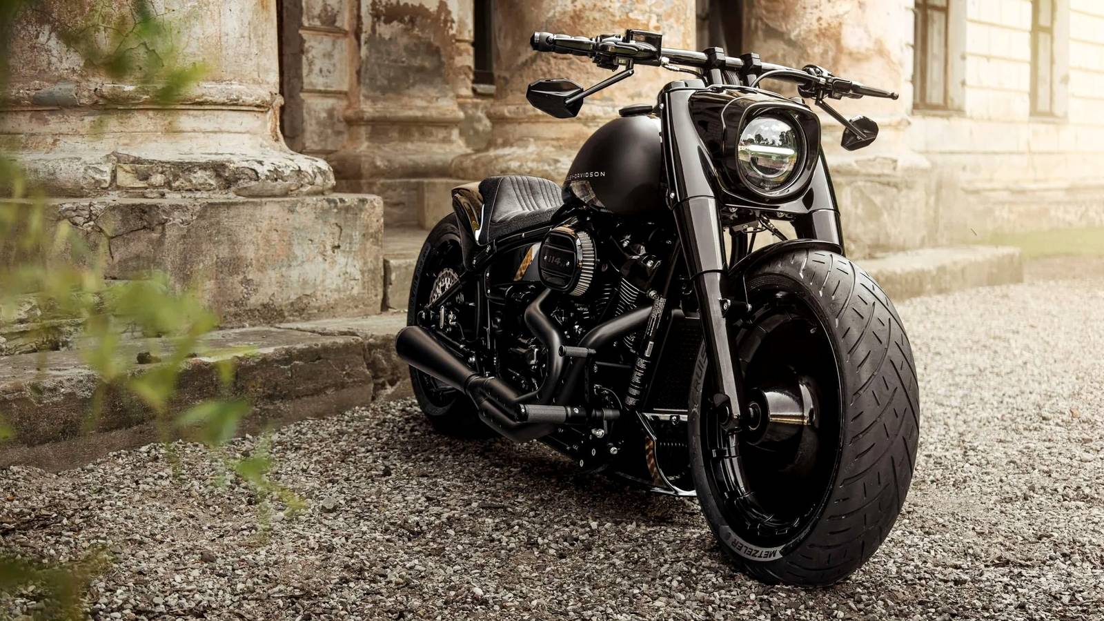 The Harley-Davidson ‘Bad Boy’ Is A Beefed Up Fat Boy From Europe