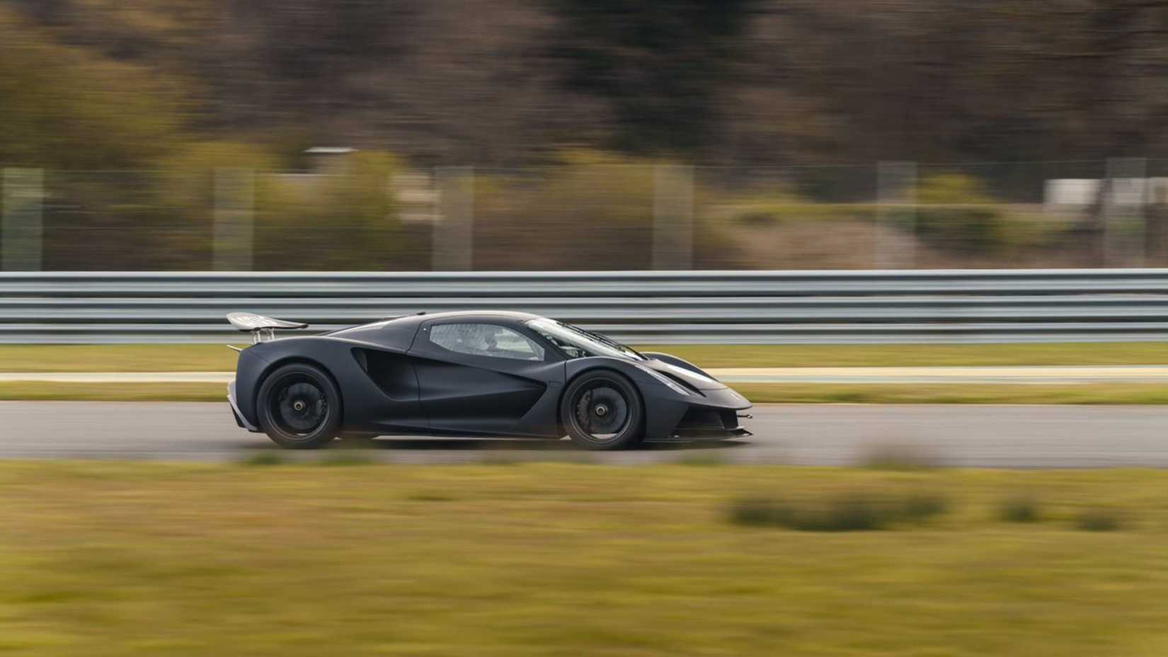 5 Ways The Lotus Evija Remains The Lightest EV Hypercar