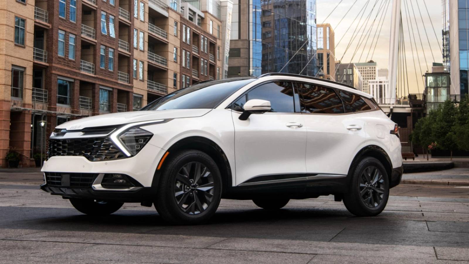 Kia Sportage vs Hyundai Tucson: Which Plug-in Hybrid SUV Should You Buy?