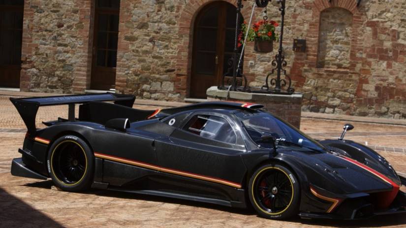10 Fastest Pagani Supercars, Ranked