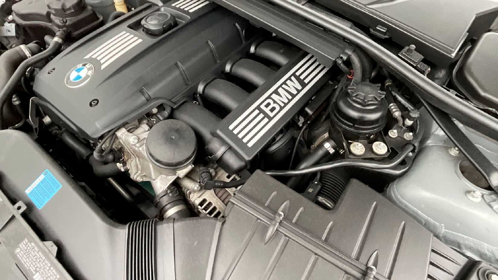 10 Inline-Six Engines With Downright Impressive Reliability