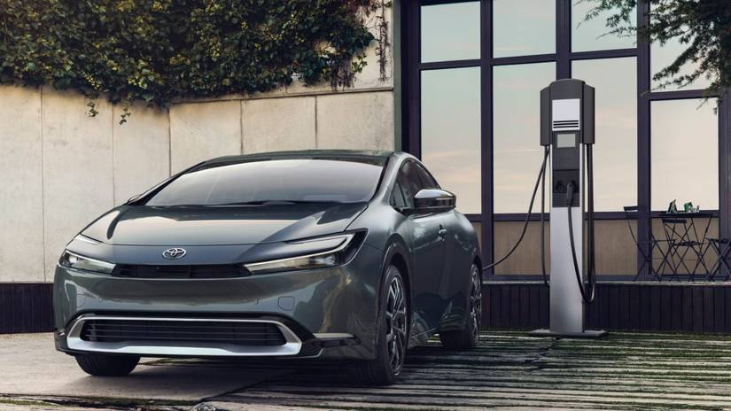Toyota's Upcoming Hydrogen-Powered 5.0 V-8 Engine Has The Potential To ...