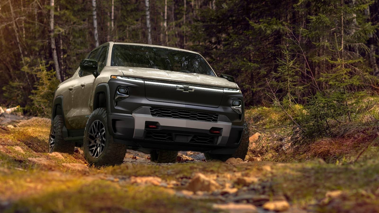 Comparison: Rivian R1T vs Chevy Silverado EV