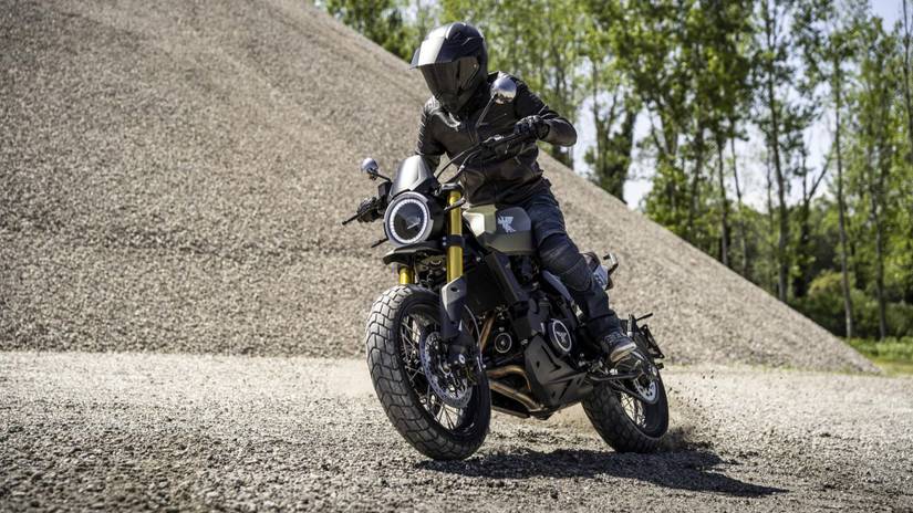 Moto Morini Makes The X-Cape And Seiemmezzo Smarter For Free!