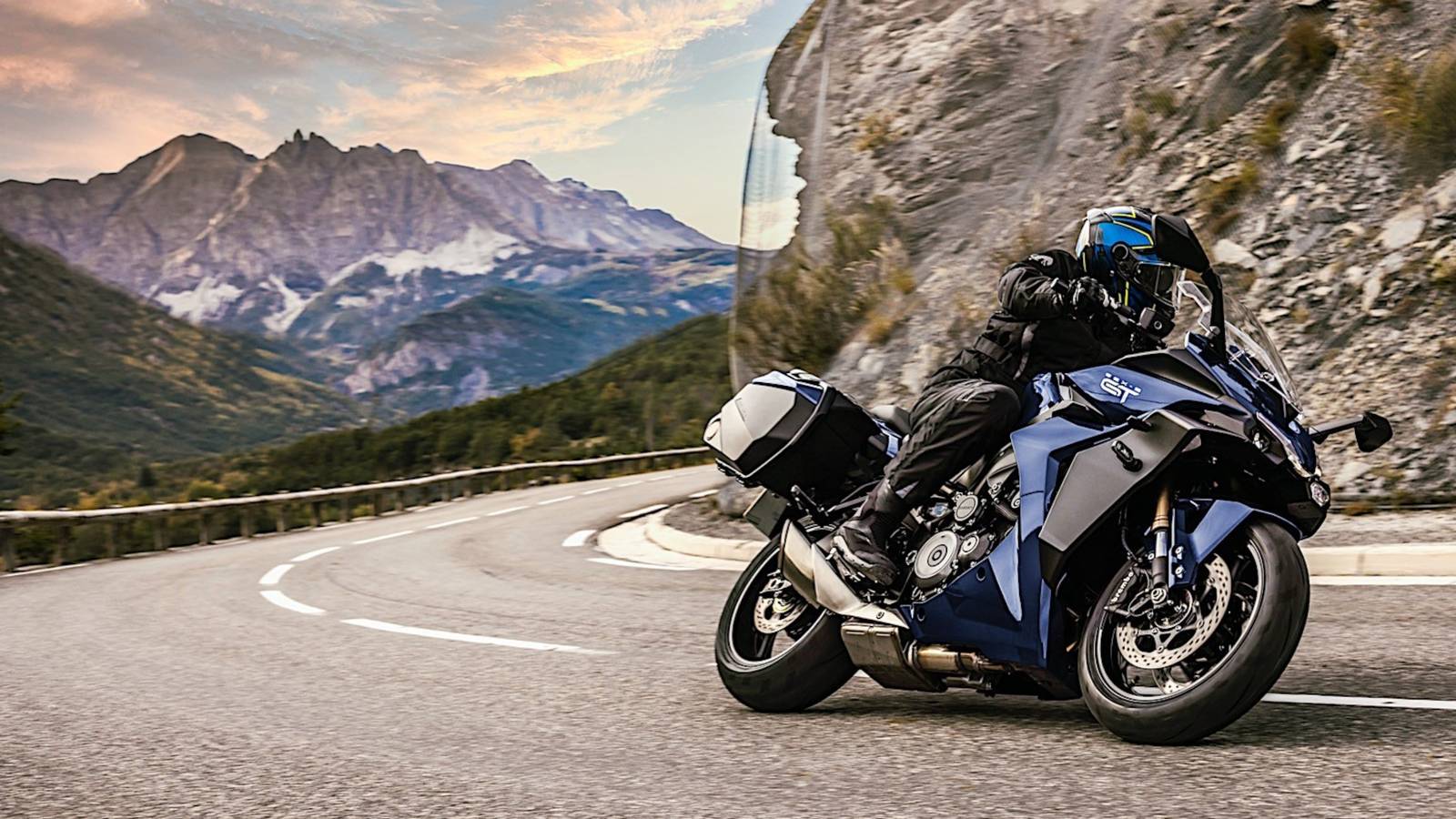 Fastest Touring Bikes Under 1000cc