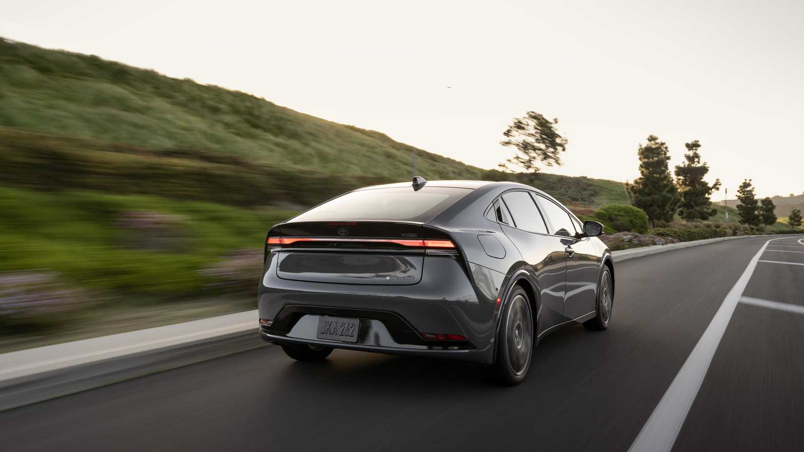 Here's How Much The Toyota Prius Prime Depreciates After 1 Year