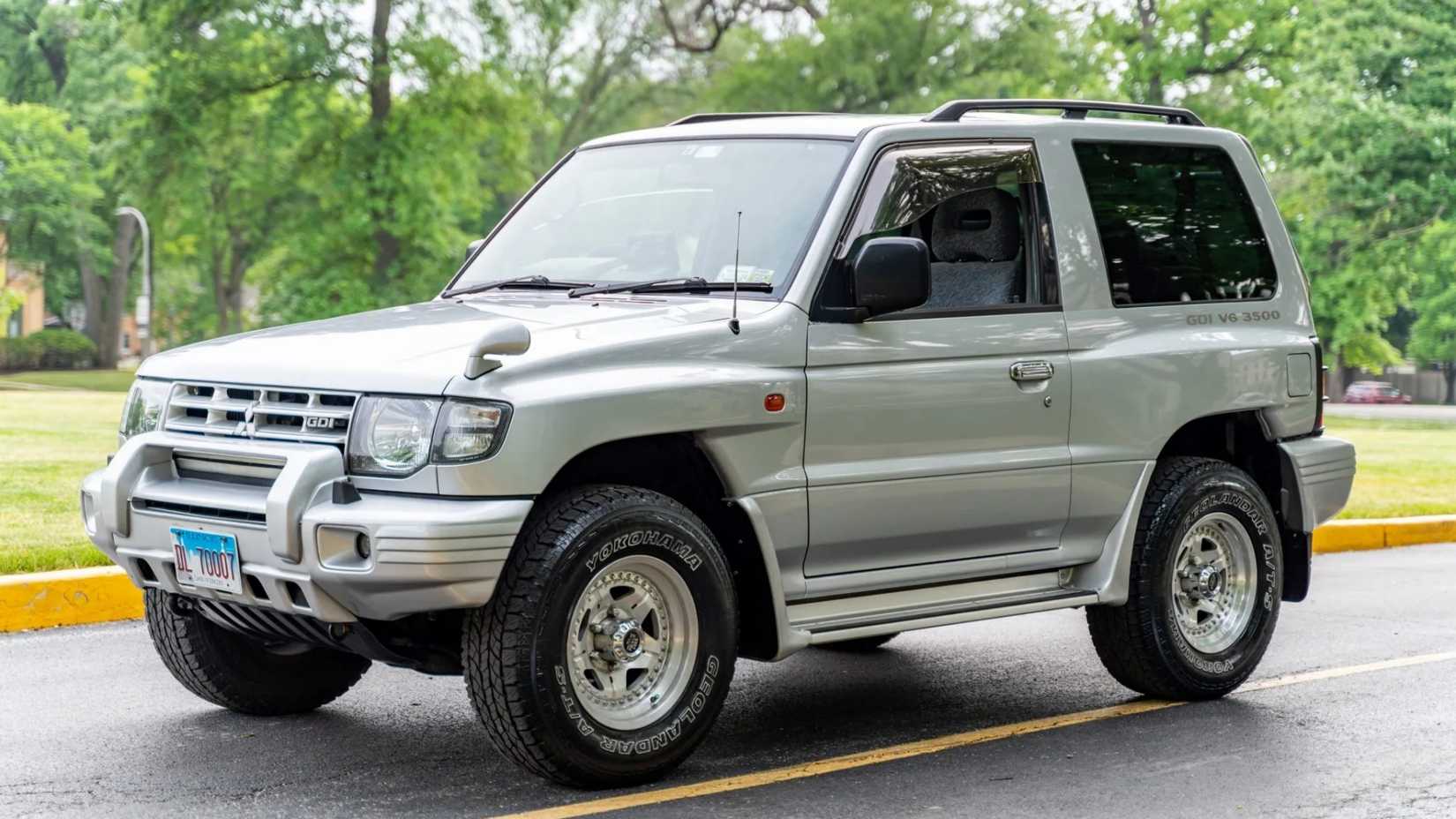 10 Classic SUVs That Are Still Great For Overlanding