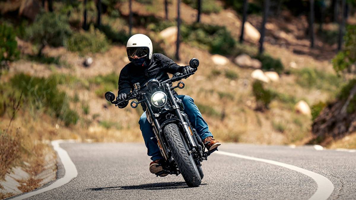 CFMoto 450CL-C vs Kawasaki Eliminator - The 450cc Cruiser Battle No One ...