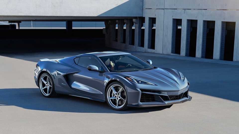 The American Hybrid Car With The Highest Driving Range