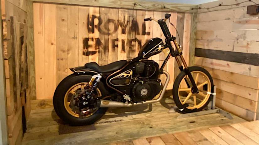 Royal Enfield Super Meteor 650 Customized By Roland Sands Is A Menacing ...