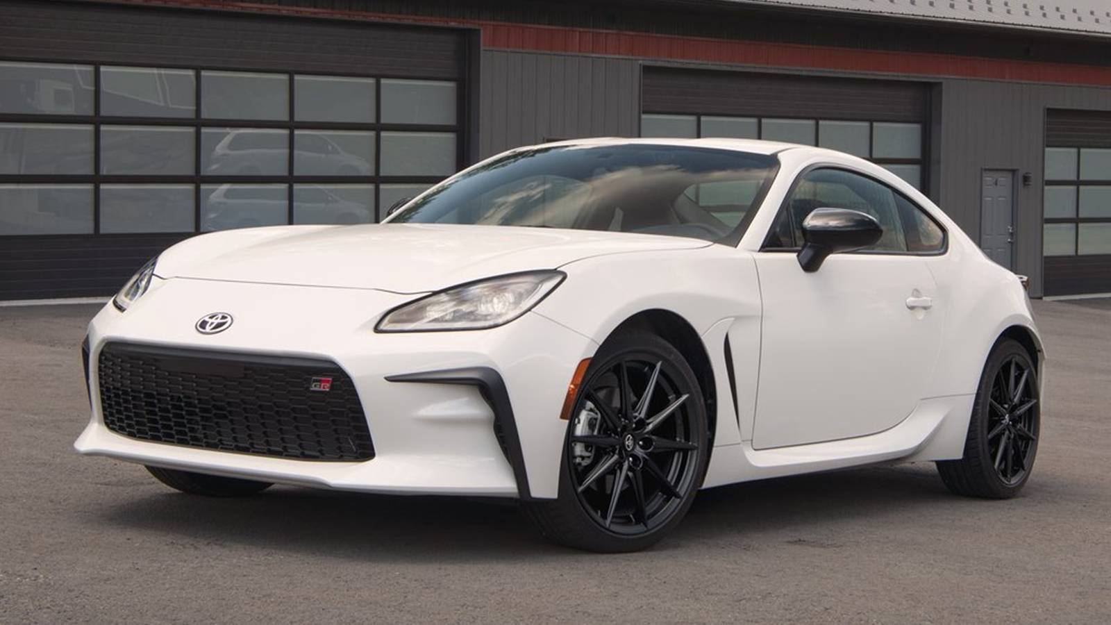 10 Best New Cars For People That Don’t Care About Technology