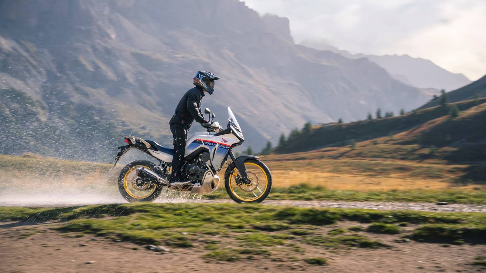 10 Best Adventure Bikes For Relaxed Weekend Rides