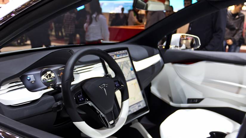Here’s What Makes The Tesla Model X Plaid So Fast