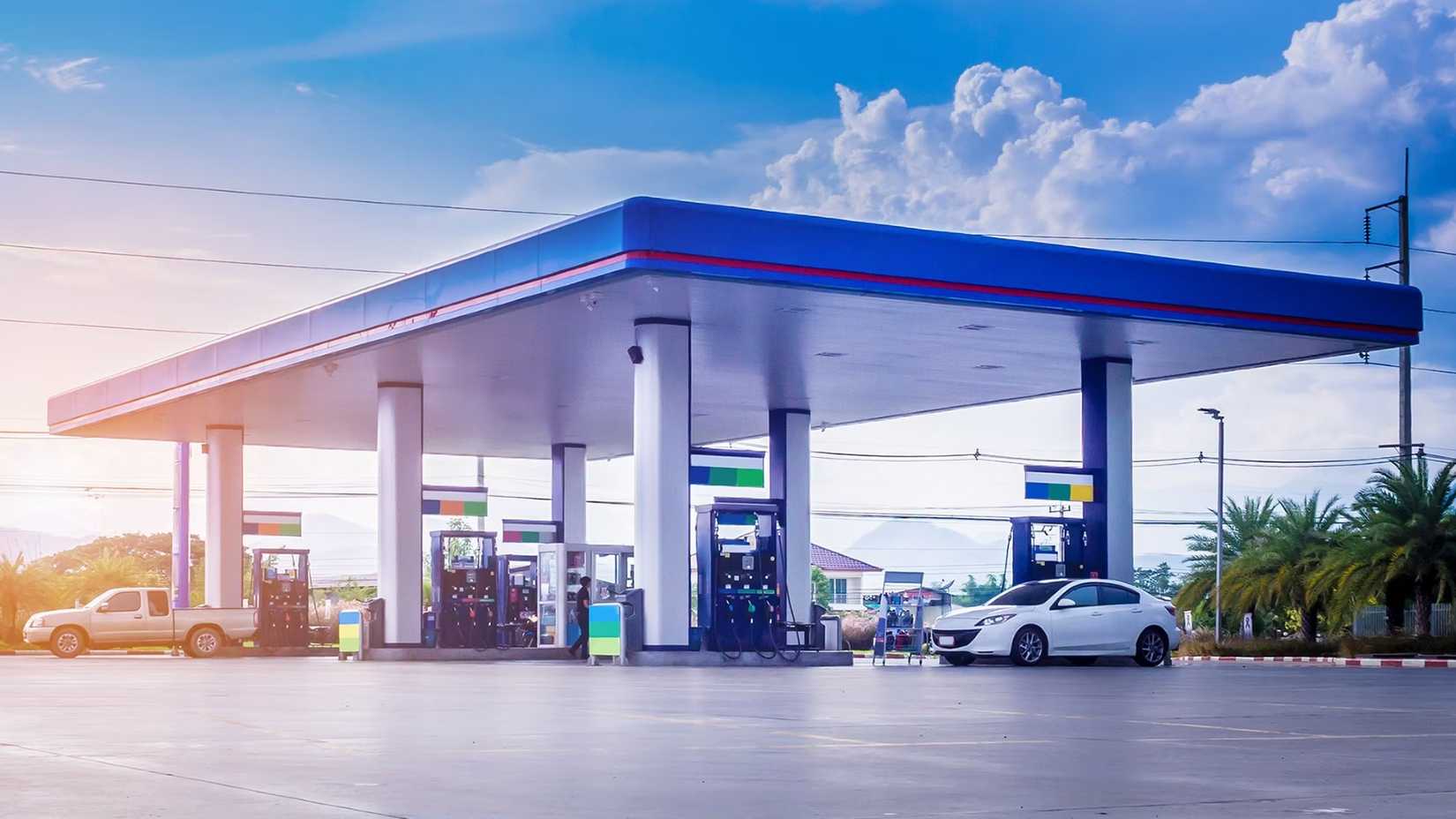 The Real Difference Between Regular And Premium Fuel And Why Some Cars ...
