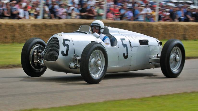 Porsche's Long Lost 16-Cylinder Supercar From The 1930s