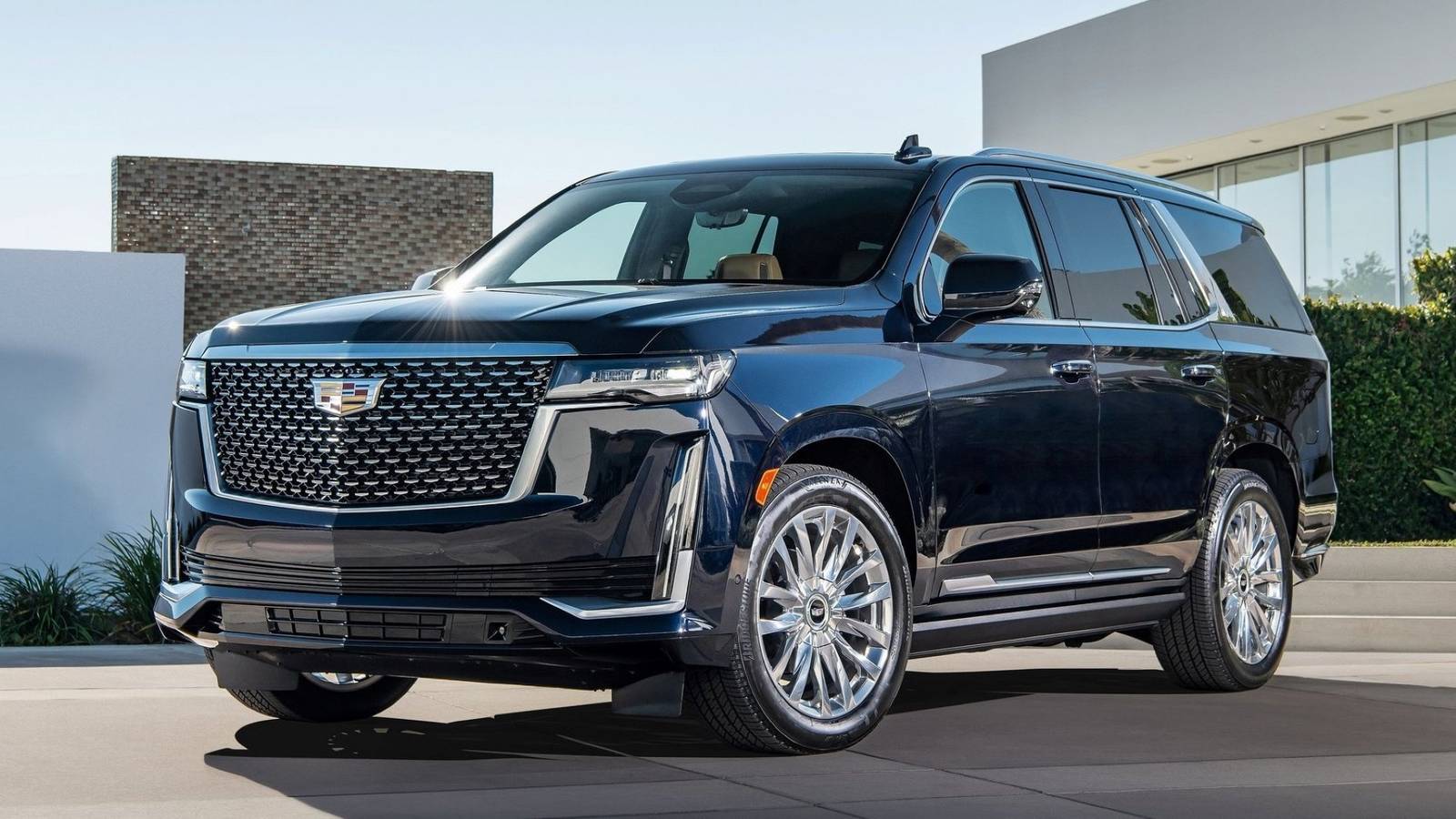 10 SUVs That Make High-End Driving Attainable