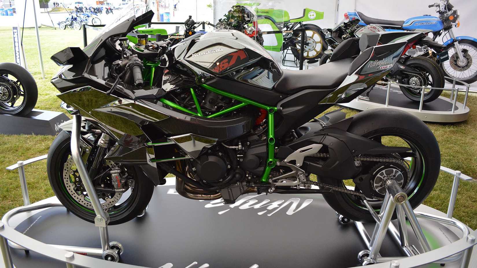 Why The Kawasaki Ninja H2R Stands Alone In The World Of Modern Superbikes