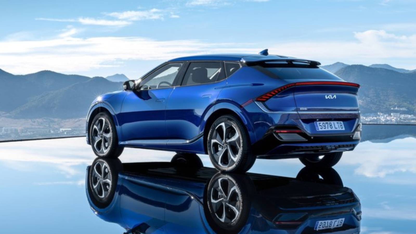10 Hybrid Alternatives To The Kia EV6