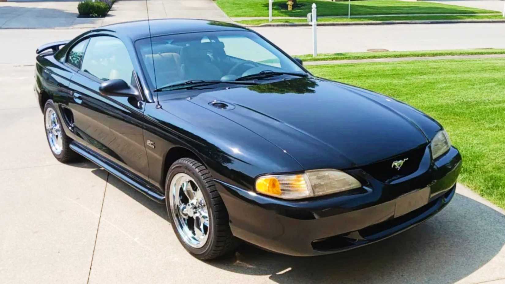 The 1995 Ford Mustang SVT Cobra R: A Rare Track-Ready Beast