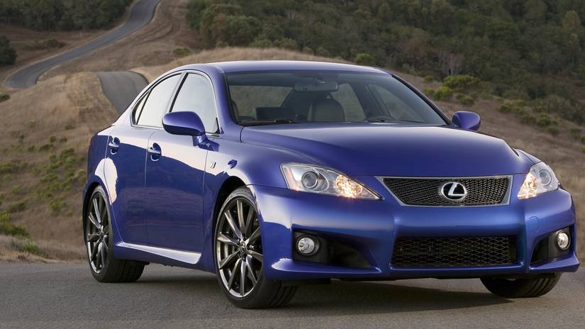10 Affordable Sports Cars With Big Displacement Engines