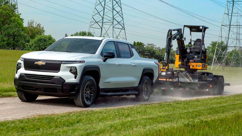 Chevrolet Silverado EV Towing Capacity, Electric Range, And Charging ...