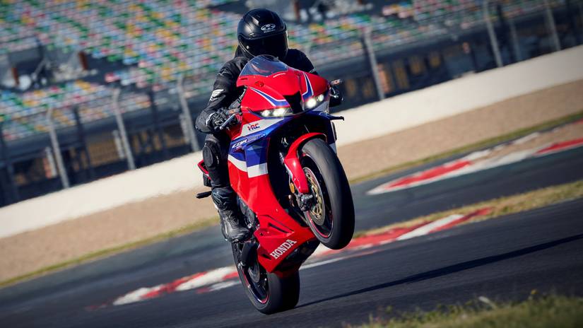Christmas Special: 10 Sexy Motorcycles That Rock The Red Color