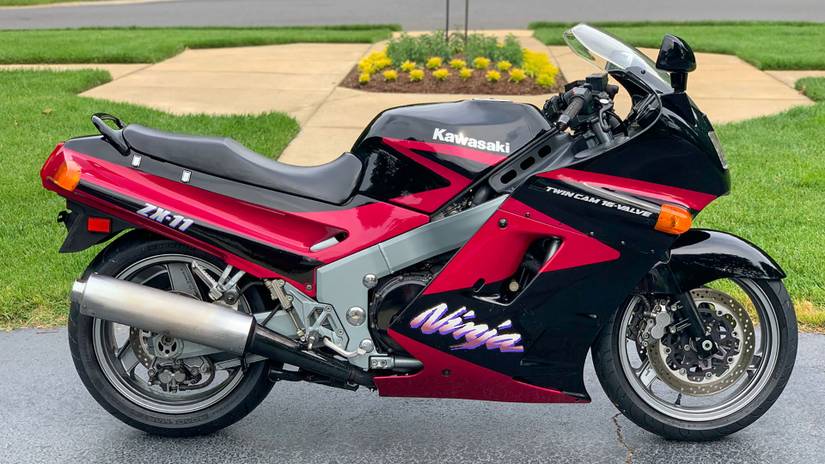 The Kawasaki Ninja ZX-11 Is A 90s Legend That Will Eat Up Modern Sports ...